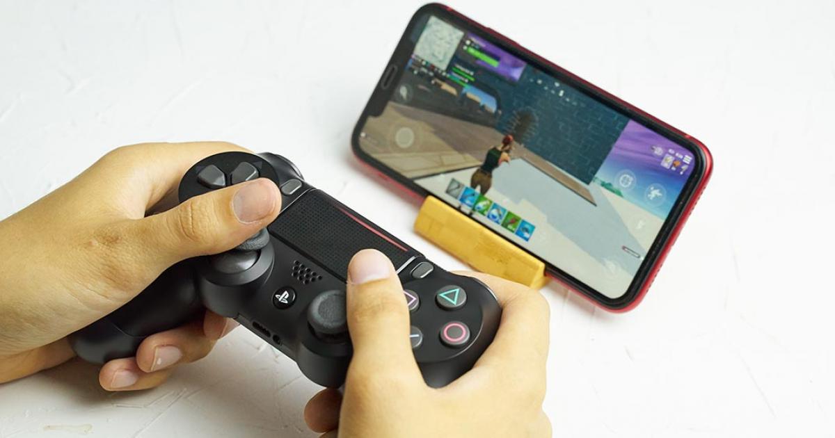 DualShock 4 και Xbox controller